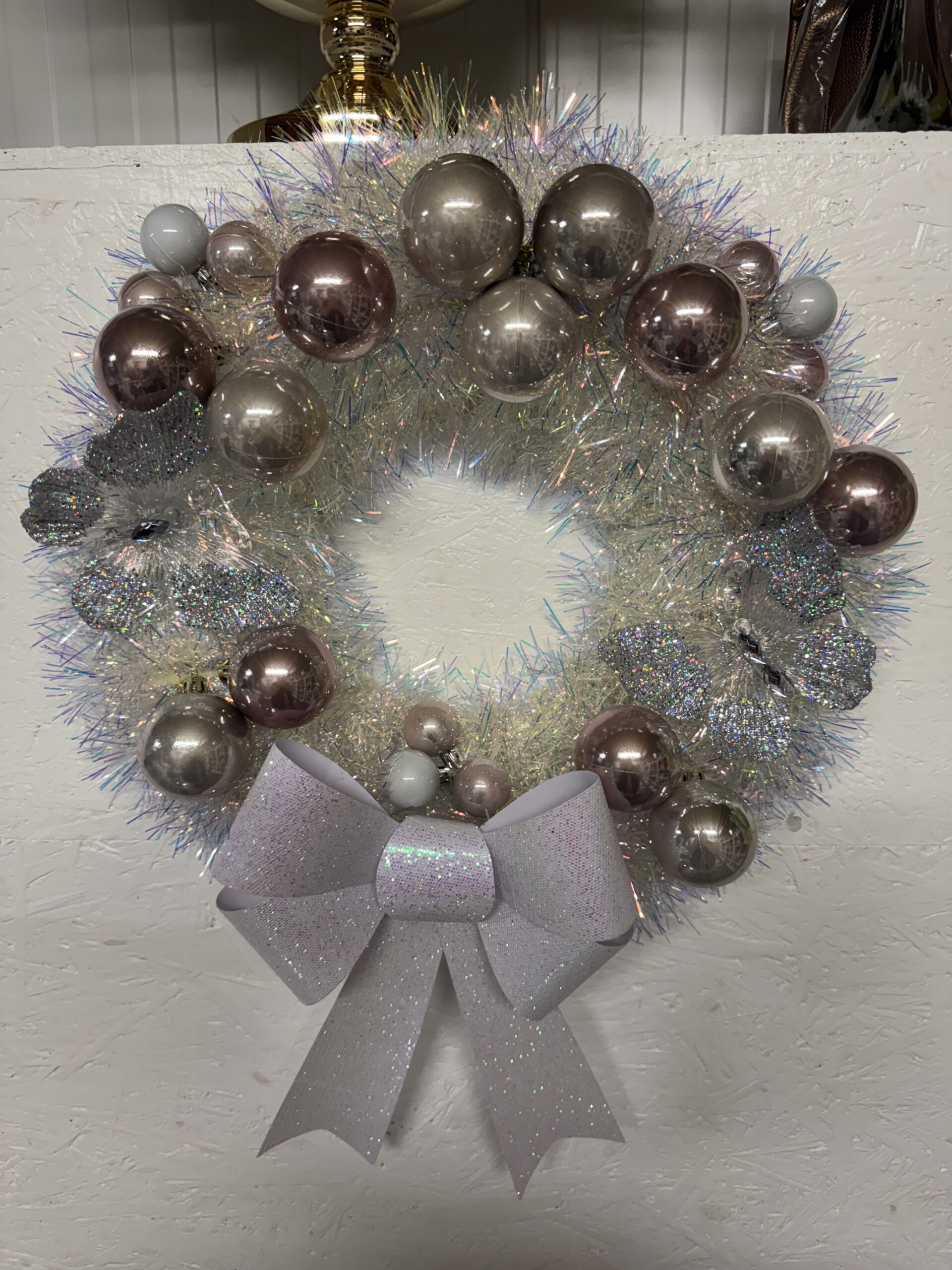 iridescent Wreath - Bougee